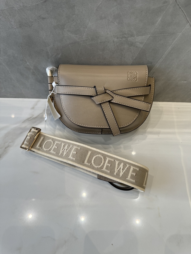 Bolsa Loewe Gate Dual Mini Cinza